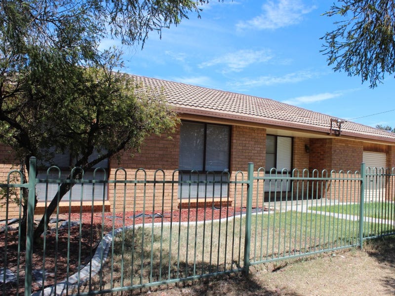 4 Macgregor Street, West Tamworth, NSW 2340 - realestate.com.au