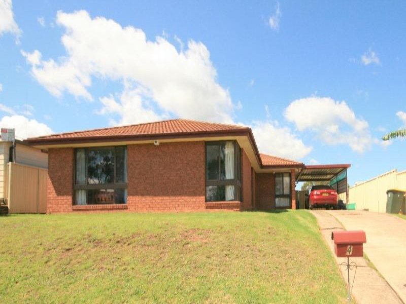 4 Ferdinand Place, Rosemeadow, NSW 2560 - Property Details