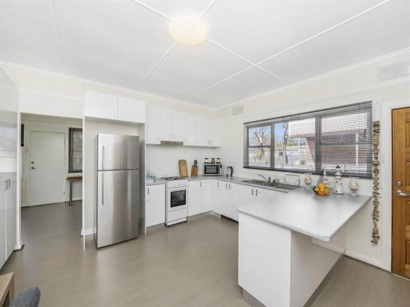 79 Ocean View Rd, Gorokan, NSW 2263 - Property Details