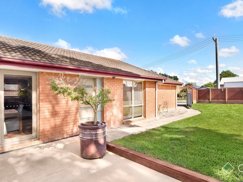19 Lady Beverly Circuit, Somerville, VIC 3912 - realestate.com.au