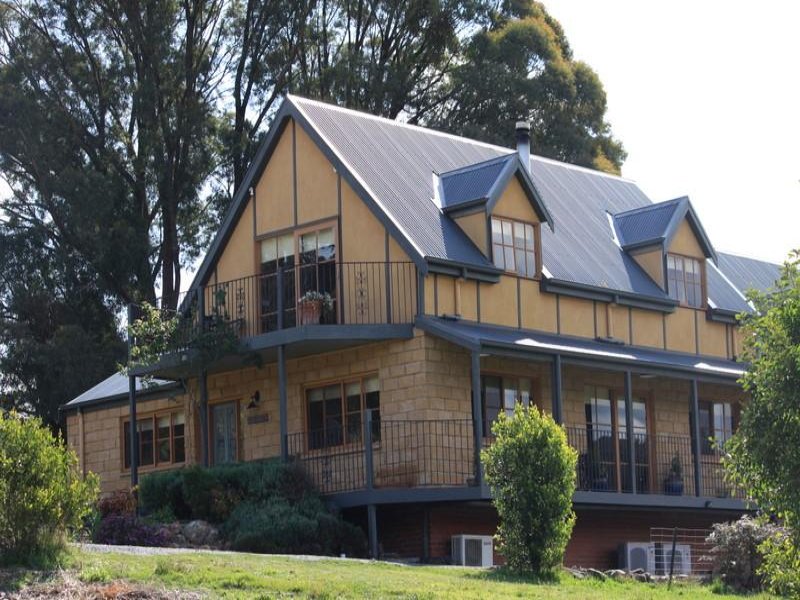 32 Alpine Ridge Drive, Merrijig, Vic 3723 - Property Details