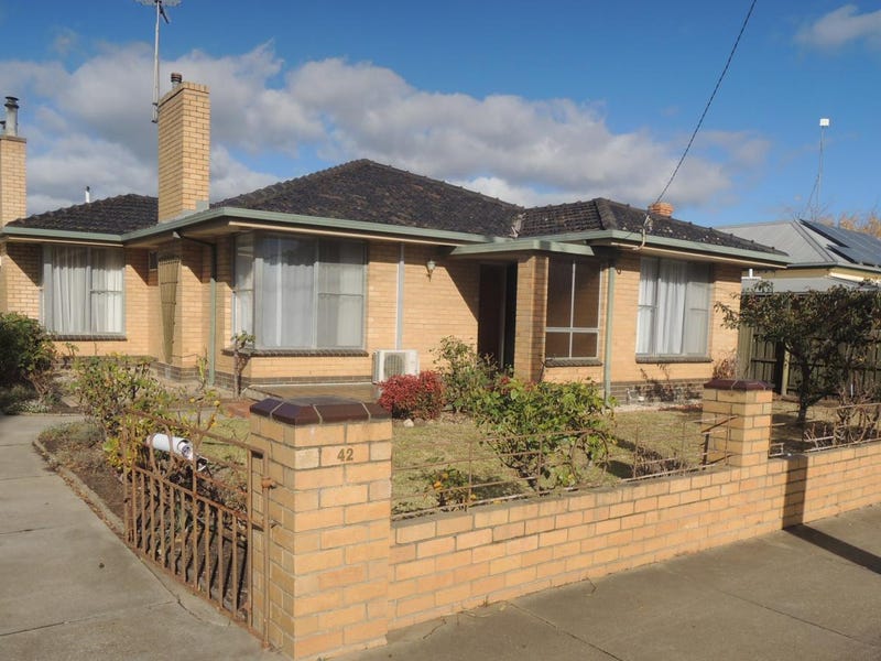 42 George Street, Heyfield, VIC 3858 - realestate.com.au