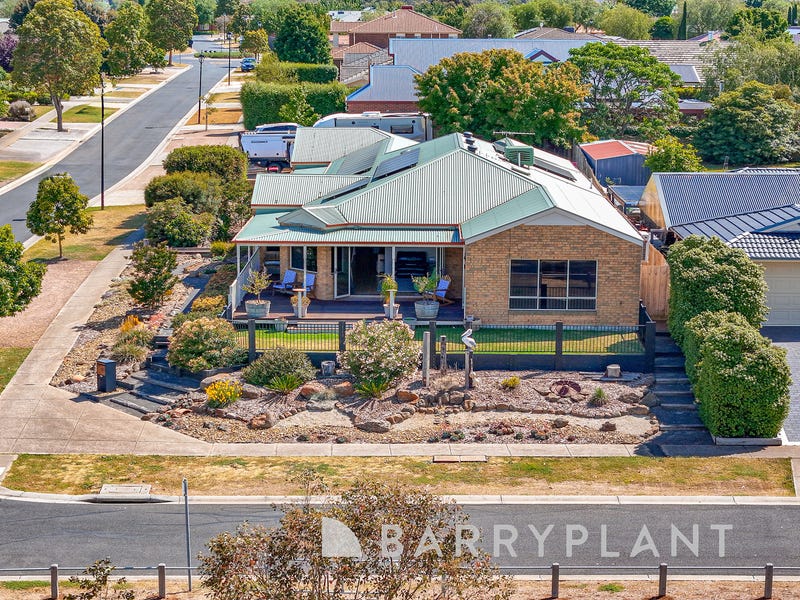 18 Valley View Grove, Harkness, Vic 3337 - House for Sale - realestate ...