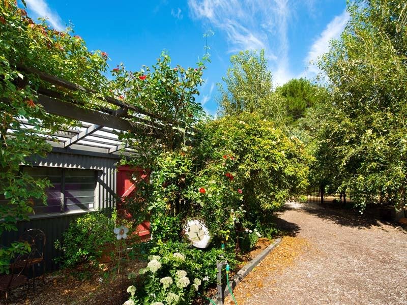 22 Mount Street, Chewton, VIC 3451 - realestate.com.au