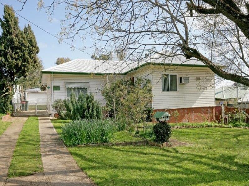 9 Harold Street, Junee, NSW 2663 - realestate.com.au