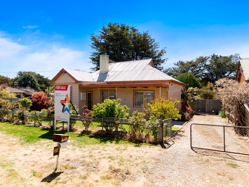 24 Main Street, Myrniong, VIC 3341 - realestate.com.au