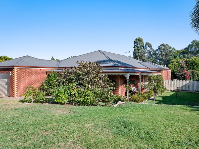 8 Whiteley Circuit, Baranduda, Vic 3691 - Property Details