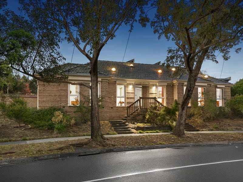 2 Bunker Cres, Glen Waverley, VIC 3150 - realestate.com.au