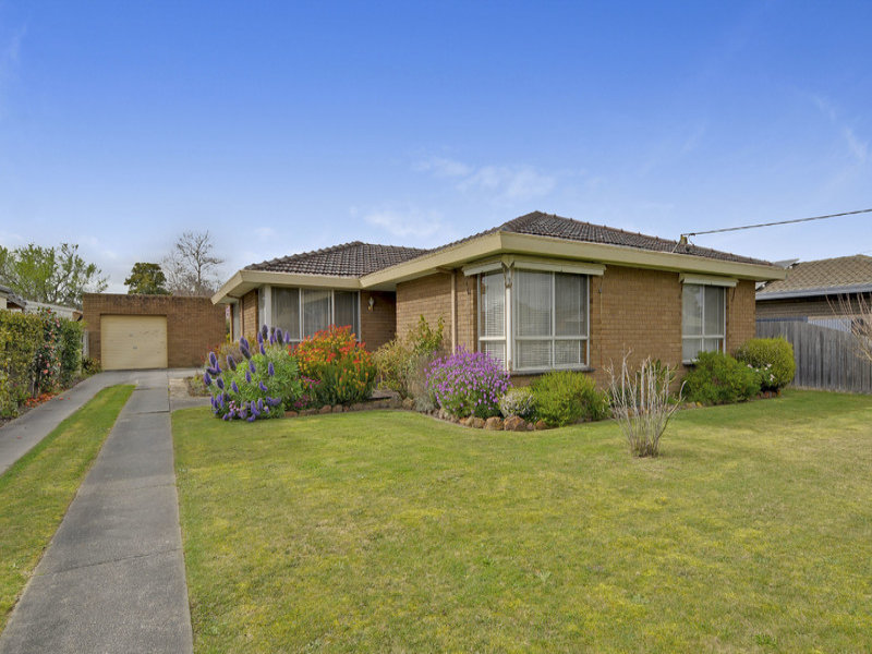 33 Elliott Street, Traralgon, Vic 3844 - Property Details