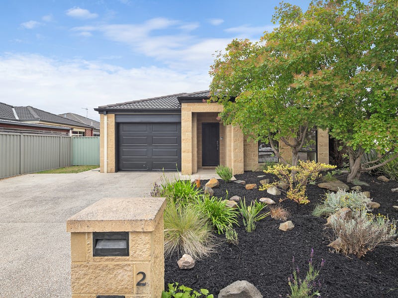 2 Sandon Place, Delacombe, VIC 3356 - realestate.com.au