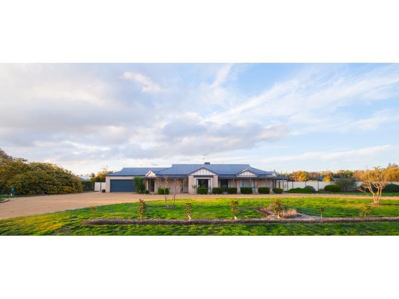 48 Chelsworth Drive, Echuca, Vic 3564 - Property Details