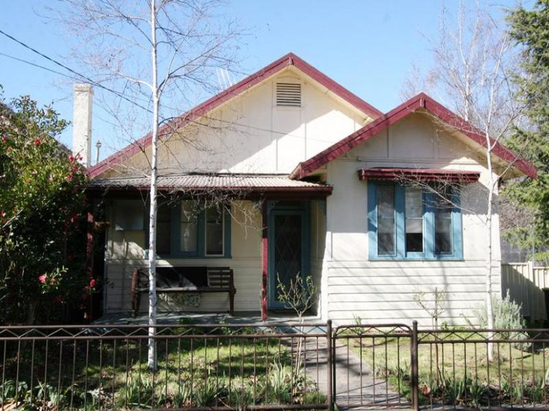 8 Clinton Street, Orange, NSW 2800 - Property Details