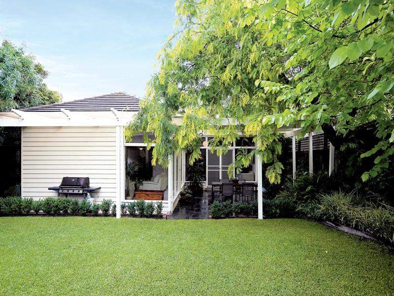9 Gordon Street, Hampton, Vic 3188 - Property Details