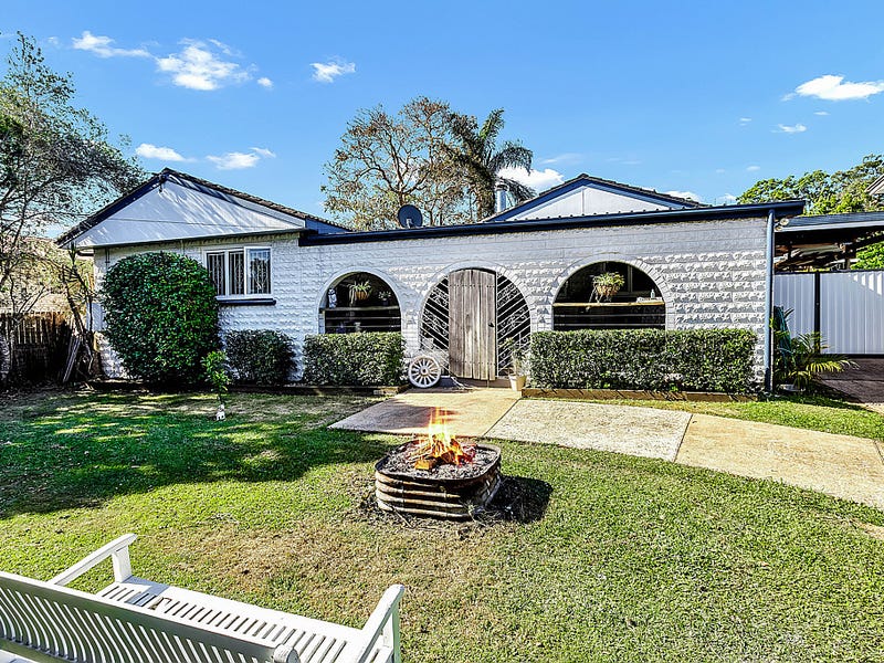 10 Crest Street, Kallangur, Qld 4503 - Property Details