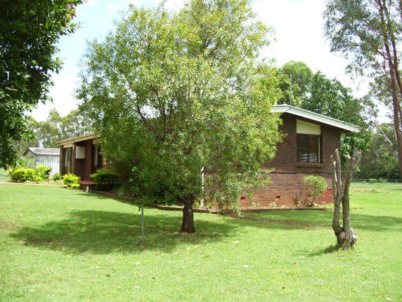 4 Grey Street, Nanango, Qld 4615 - Property Details