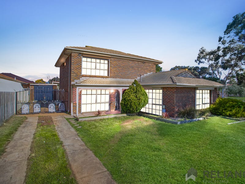 13 Black Dog Drive, Brookfield, Vic 3338 - Property Details