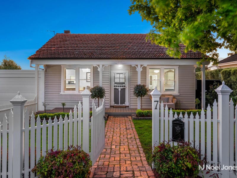 7 Donald Street, Croydon, Vic 3136 - Property Details