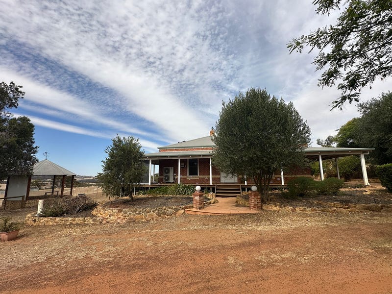 4246 Great Southern Highway, York, WA 6302 - Property Details