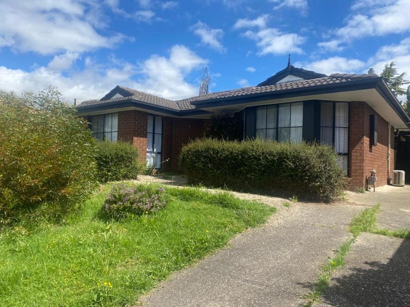 4 Ormond Rise, Roxburgh Park, VIC 3064 - realestate.com.au