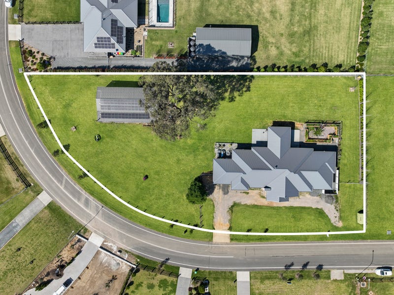 33 The Acres Way, Tahmoor, NSW 2573 - Property Details