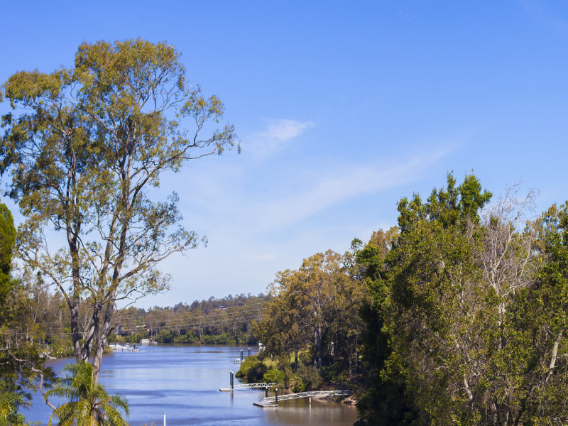 10 Long Street W, Graceville, QLD 4075 - realestate.com.au