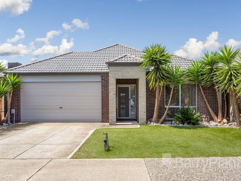 8 Pinoak Street, Point Cook, VIC 3030 - realestate.com.au