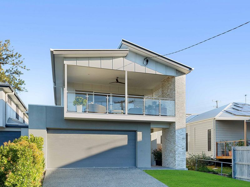 92 Deagon Street, Sandgate, Qld 4017 - Property Details