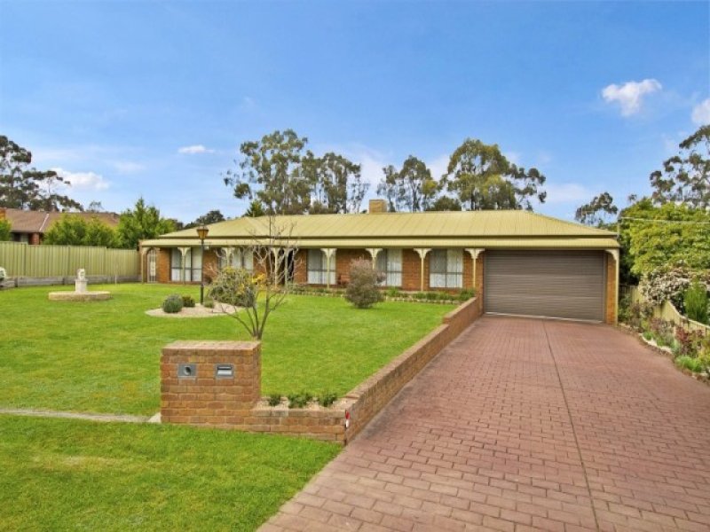 10 Coulson Street, Eaglehawk, VIC 3556 - realestate.com.au