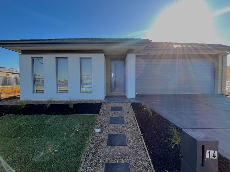 14 Croft Drive, Clyde North, VIC 3978 - realestate.com.au