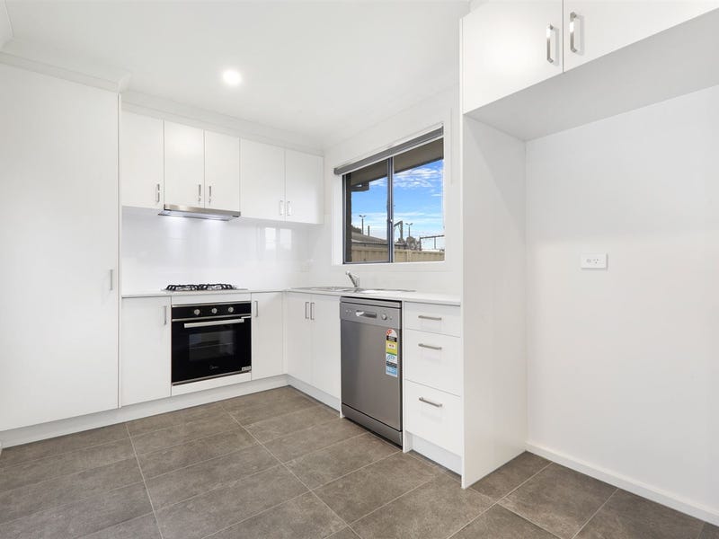 3/10 Burden Street, Springvale, VIC 3171 - realestate.com.au