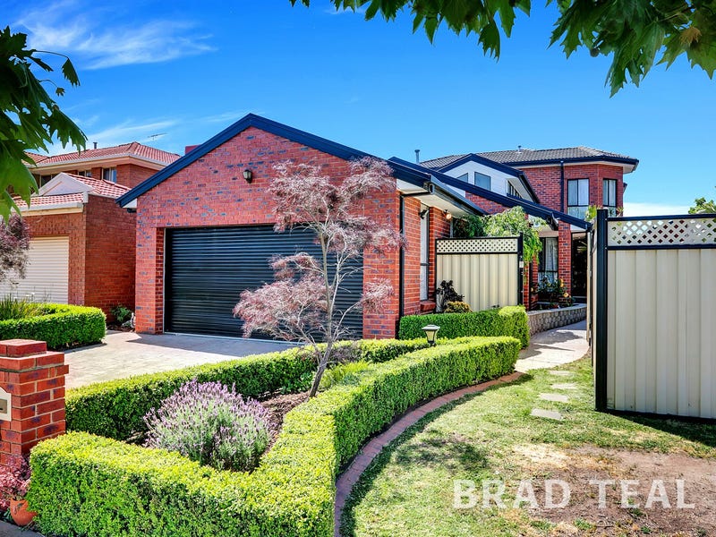 8 Landscape Drive, Hillside, VIC 3037 - realestate.com.au