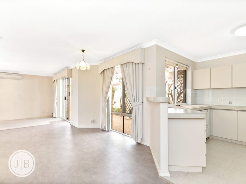 2/13 Ednah Street, Como, WA 6152 - Property Details