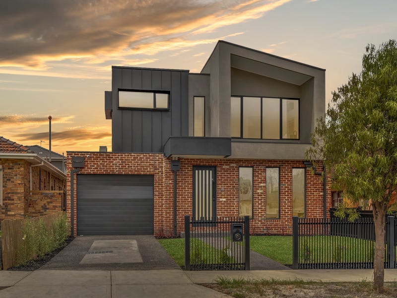 1/30 Crispe Street, Reservoir, Vic 3073 - Property Details