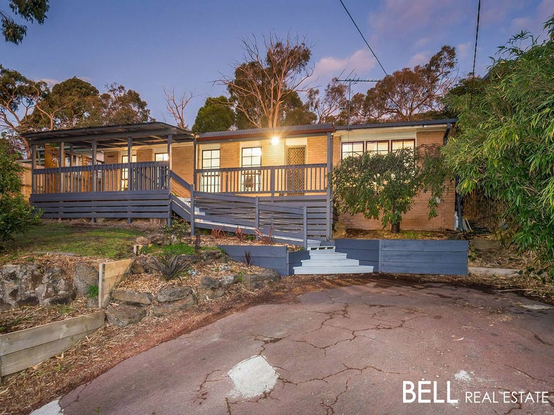 8 Summerhill Road, Montrose, VIC 3765 - realestate.com.au
