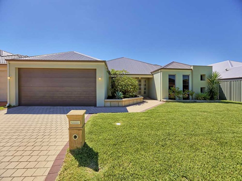 51 Hillhouse Way, Piara Waters, WA 6112 - realestate.com.au