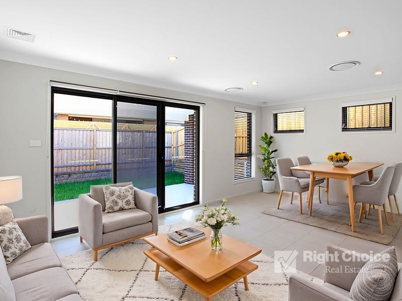 16 Huskisson Street, Tullimbar, NSW 2527 - Property Details