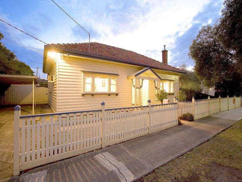 17 Howard Street, Maidstone, Vic 3012 - Property Details