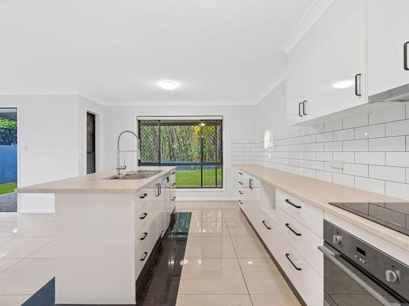 3/53 Gordon Street, Labrador, Qld 4215 - Property Details