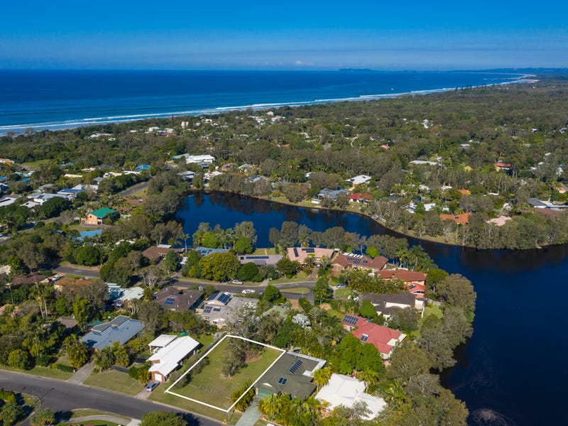 12 Kallaroo Circuit, Ocean Shores, NSW 2483