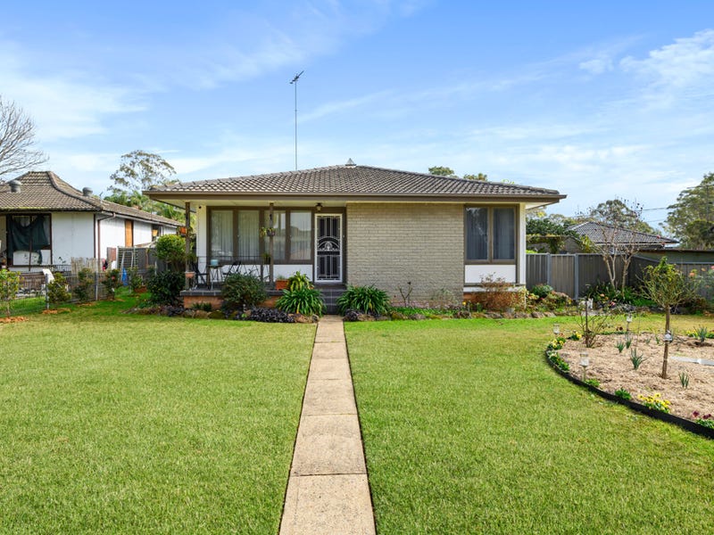 8 Mudie Place, Blackett, NSW 2770 - Property Details