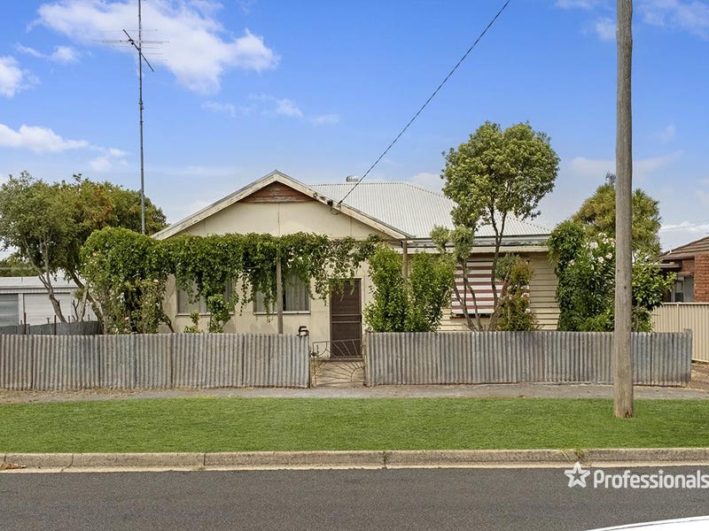 10-12 Clarence Street, Hamilton, Vic 3300 - Property Details