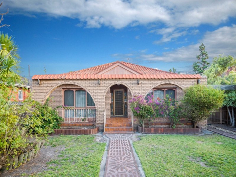 32 Calembeena Avenue, Hughesdale, VIC 3166 - realestate.com.au