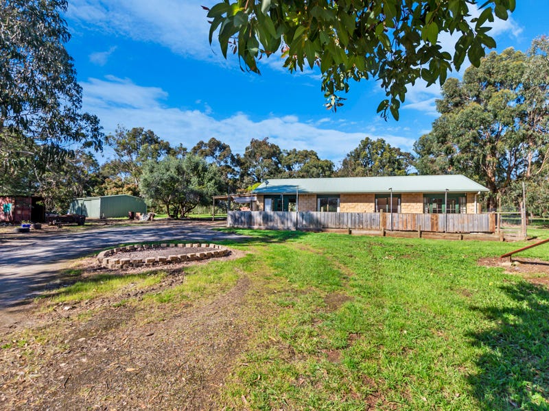 89 Robertsons Road, Bolwarra, Vic 3305 - Property Details