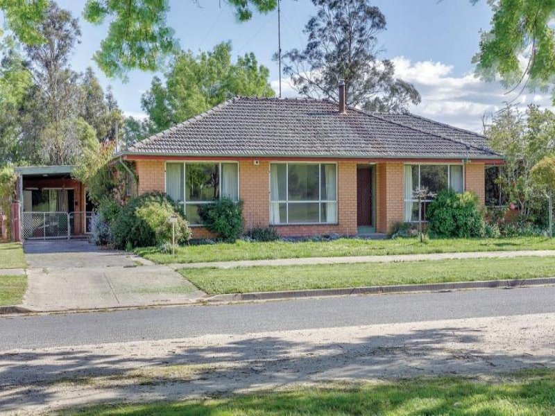 207 High Street, Learmonth, VIC 3352 - realestate.com.au
