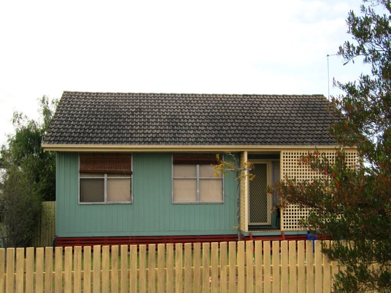 14 Knight Street, Maffra, Vic 3860 - Property Details