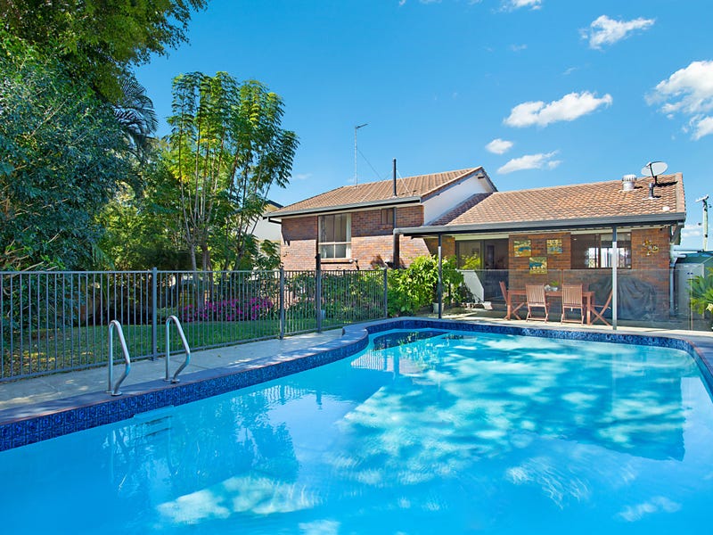 5 Mina Place, Southport, Qld 4215 - Property Details