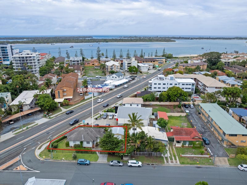 24 Brisbane Road, Labrador, Qld 4215 - Property Details