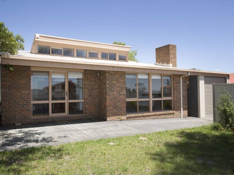 12 Hamilton Close, Endeavour Hills, VIC 3802 - realestate.com.au