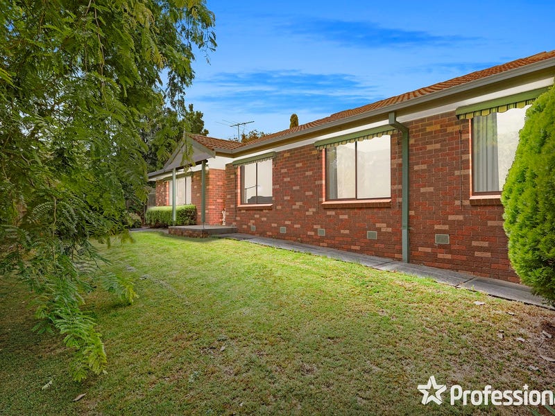 9 Sunburst Court, Mooroolbark, Vic 3138 - Property Details