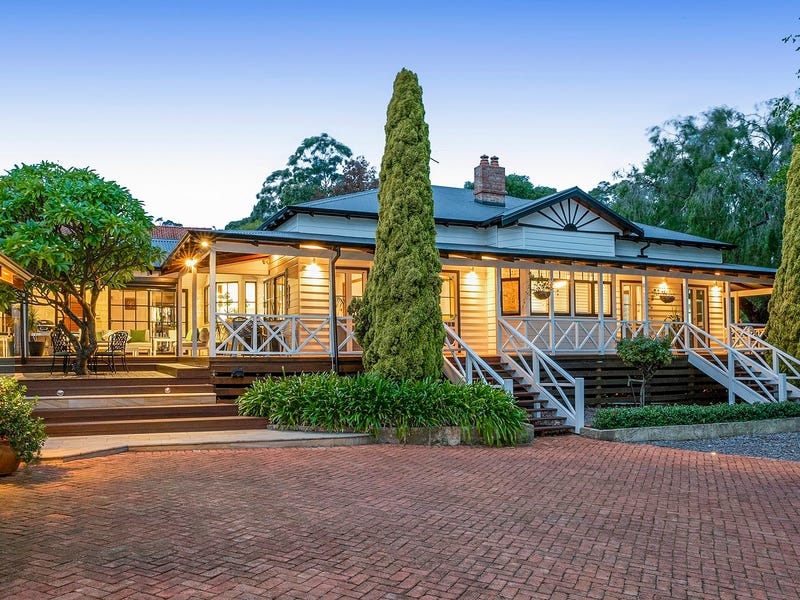 2 Mount Terrace, Kalamunda, WA 6076 - Property Details